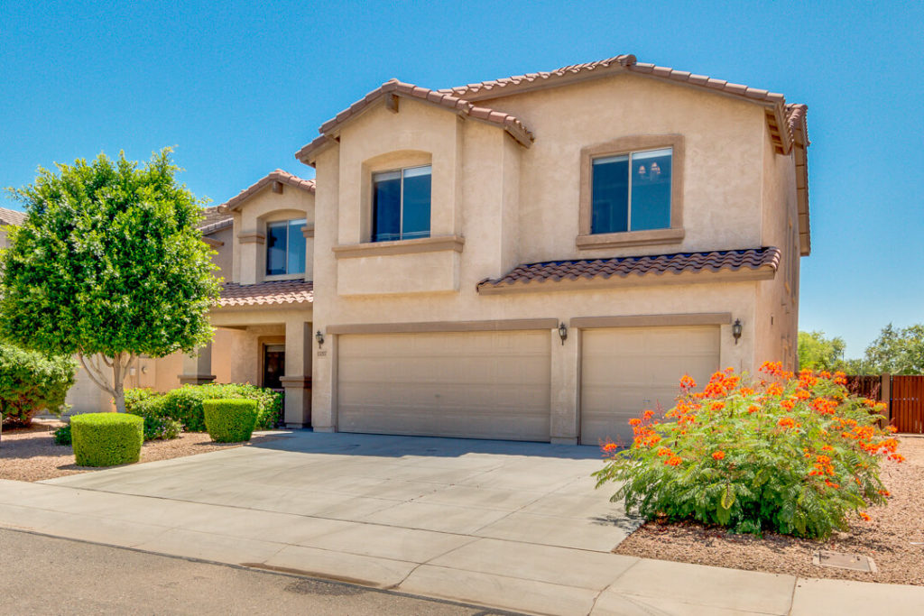 Phoenix Arizona Home Exterior front view | Canada to Phoenix Real ...